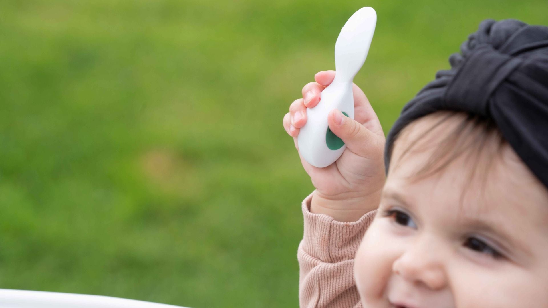 Which cutlery is right for my child? A parent's guide to choosing age ...